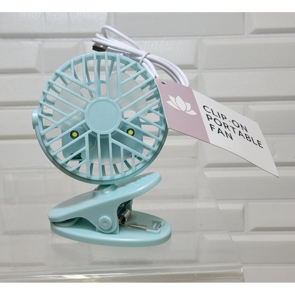 Vivitar | Office | Vivitar Usb Powered Mini Clip On 35 Fan Desk Table ...